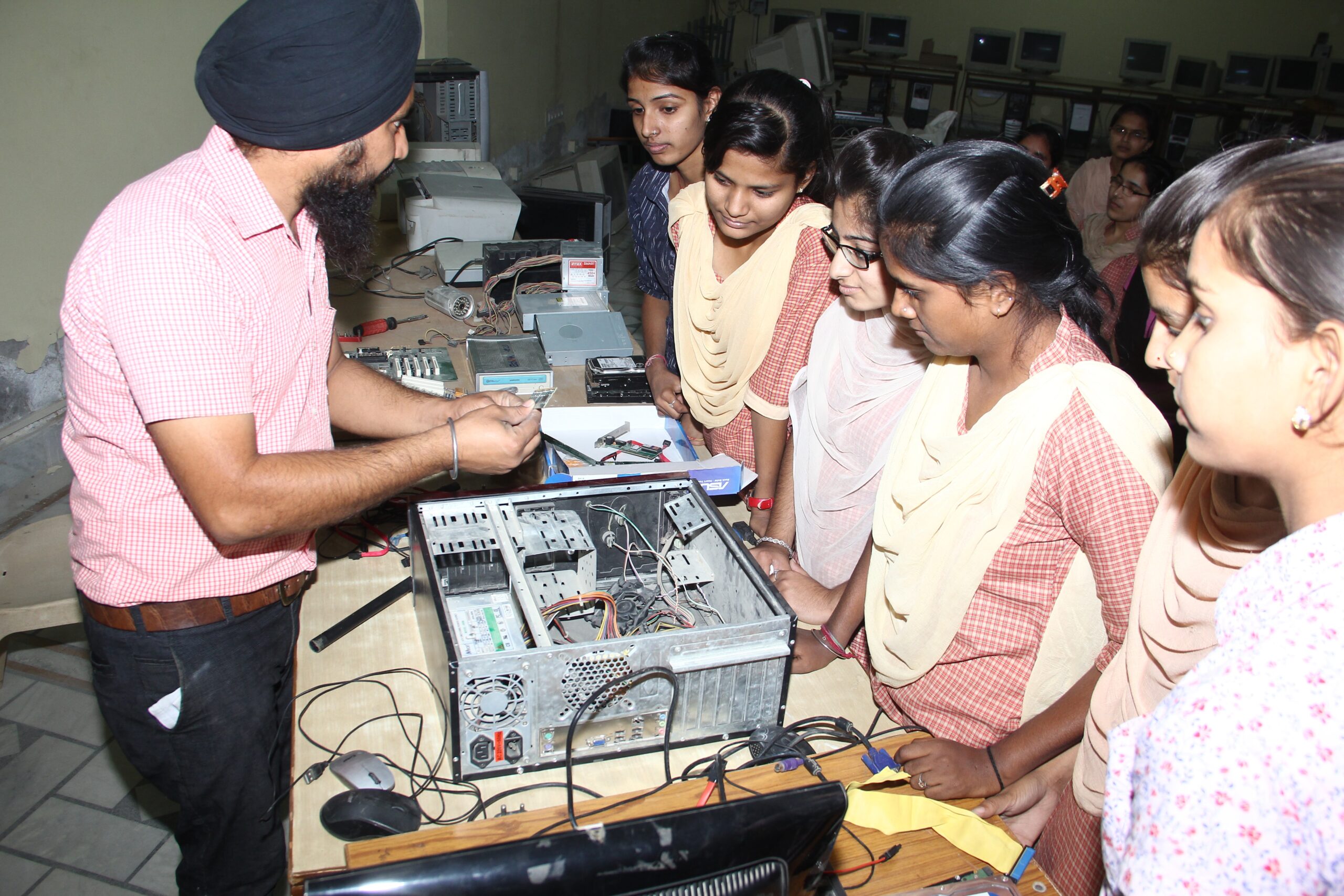 Shri Devi Mahila Polytechnic College Hanumangarh
